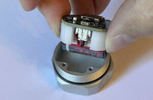 Wireless vibration sensor battery replacement instructions